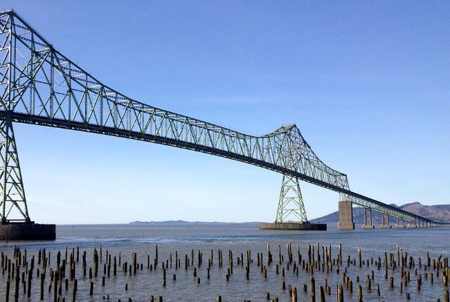 explore-astorias-waterfront-by-bike