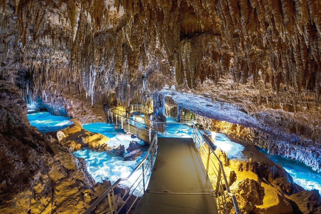 valley-of-gangala-gyokusendo-cave-jpn-guided