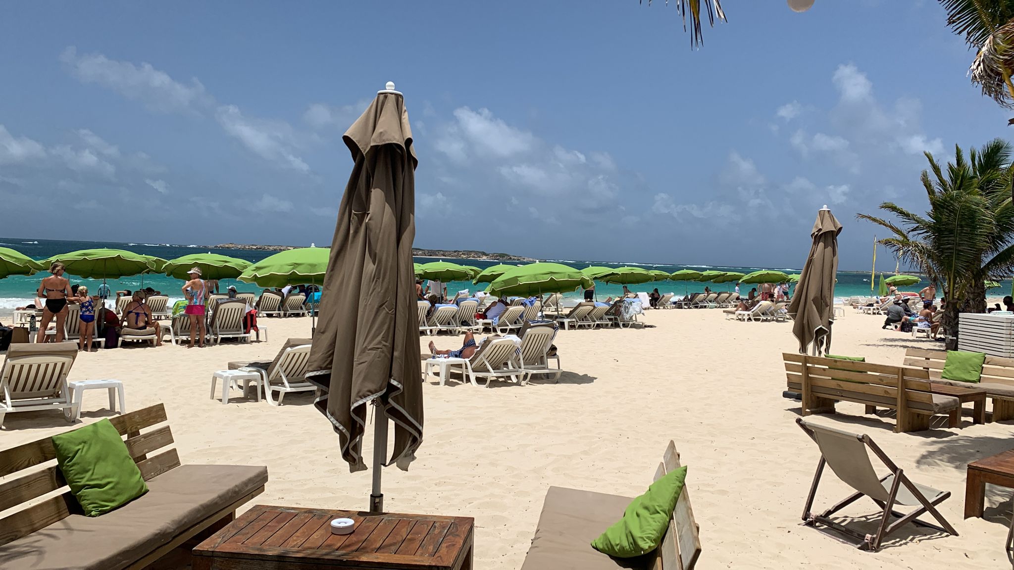 orient-bay-beach-club-experience